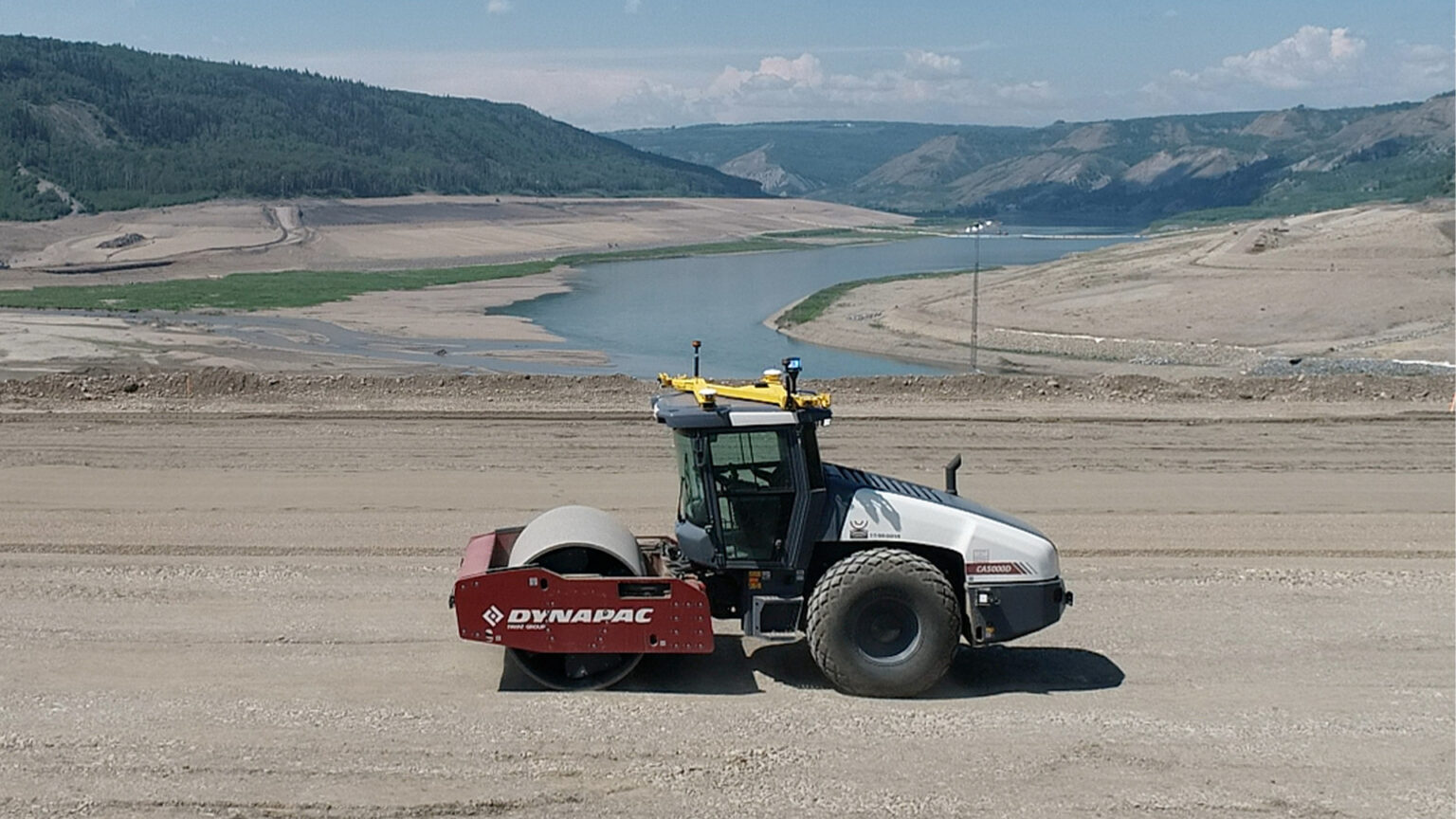 Trimble field tests fully autonomous soil compactor - AEC Magazine